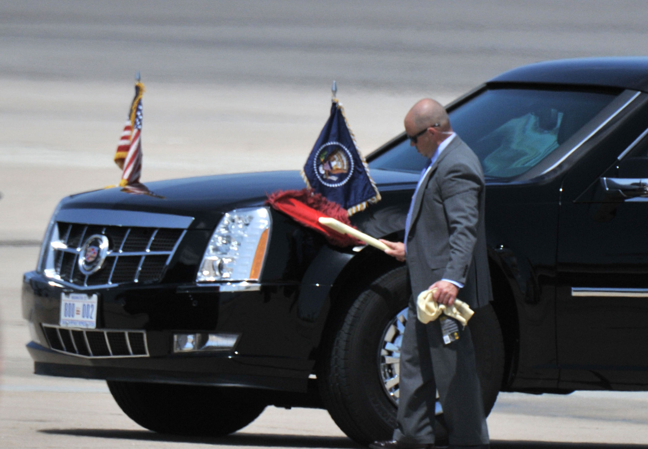 Obama Arrives at MCAS Miramar for La Jolla Fundraising Visit: Photos