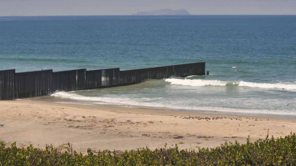 County Issues Water Contact Closure at Tijuana Slough, Border Field ...