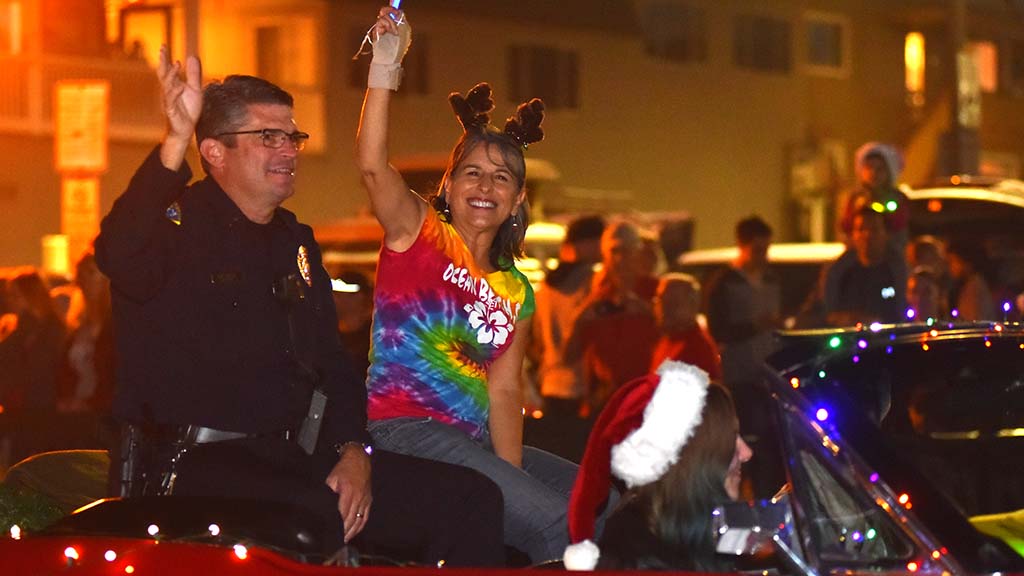 G'Day for Ocean Beach Holiday Parade: Draws International Cast of ...