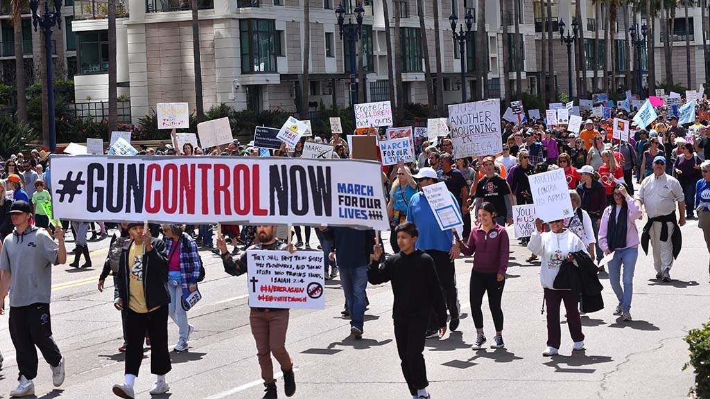 Carlsbad School Shooting Echoes at Anti-Gun March: 'I am So Terrified ...