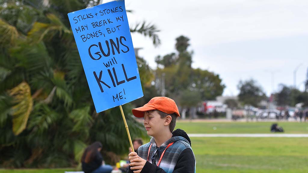 Carlsbad School Shooting Echoes at Anti-Gun March: 'I am So Terrified ...
