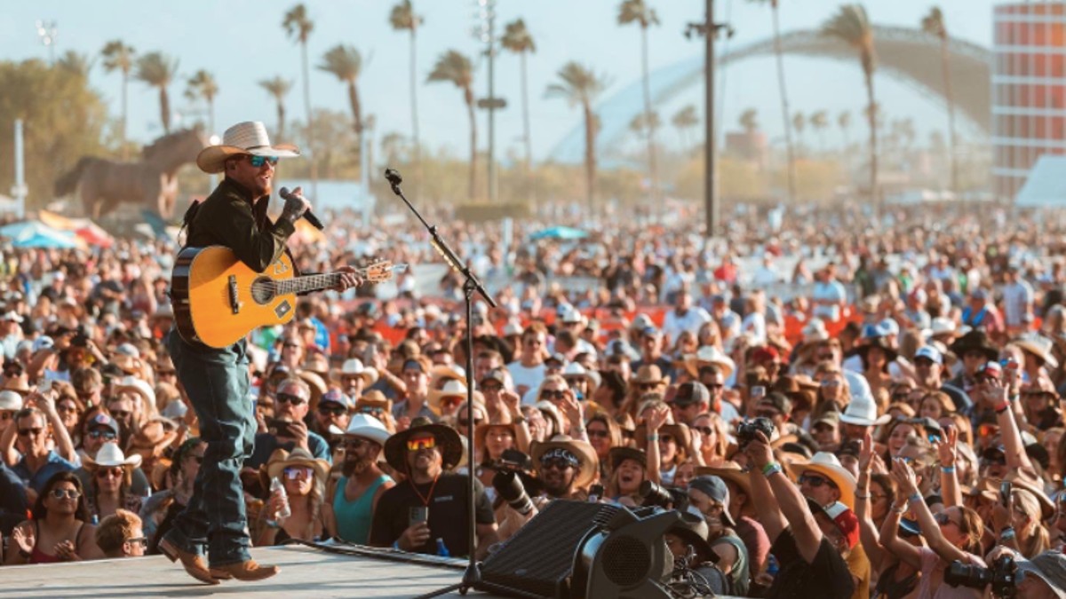 Dwight Yoakam, Beach Boys Among Stars Set to Play Stagecoach Fest's ...