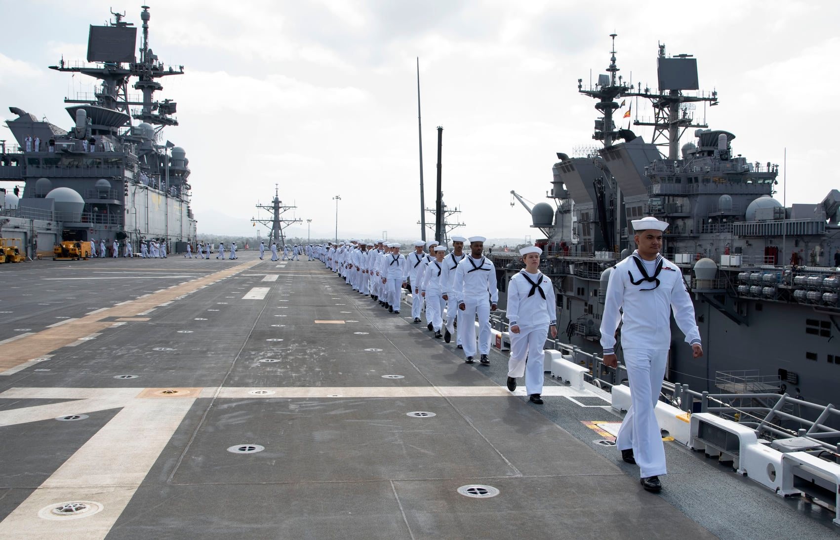Navy S Newest Big Deck Amphibious Ship Leaves San Diego On 1st Deployment