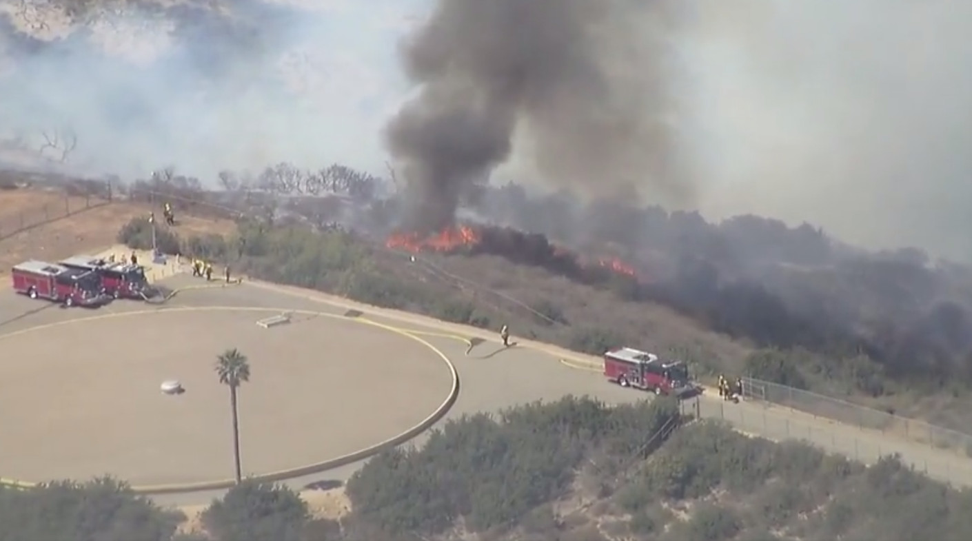 Crews Stop Oceanside Brush Fire That Forced Evacuations Near Camp ...