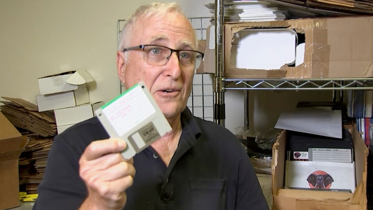 A 1990s Relic, Floppy Disks Recycled for a Second Life by Orange County ...