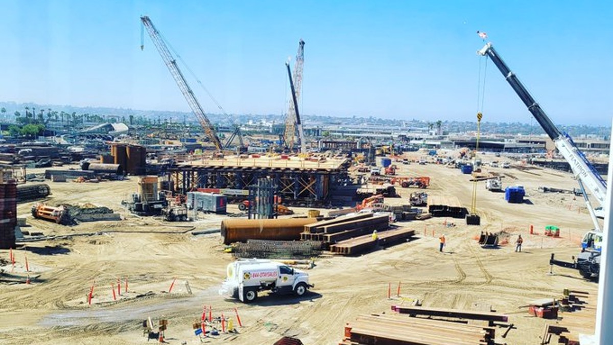 Airport Authority Completes $1 Billion Bond Sale to Finance ...