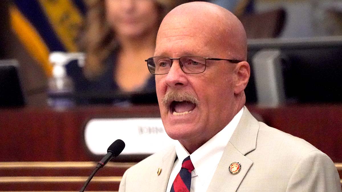 Fallen Marine's Father at Rep. Issa Event: Biden, Brass 'Need to Resign ...