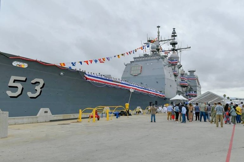 Guided-Missile Cruiser USS Mobile Bay Decommissioned in San Diego After ...