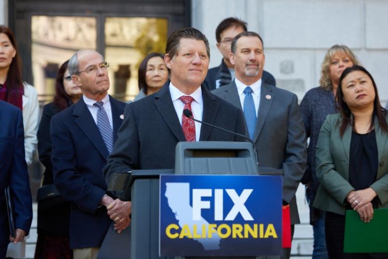 Opinion: San Diego's Brian Jones Helps Build an Effective 'Loyal ...