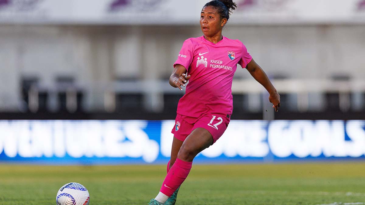 16-Year-Old Makes Debut with San Diego Wave in 0-0 Draw with Racing ...