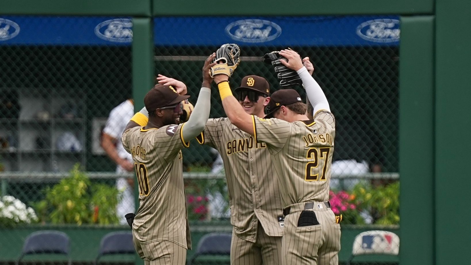 Padres Sweep Three-Game Series Against Pittsburgh, Move Closer to ...