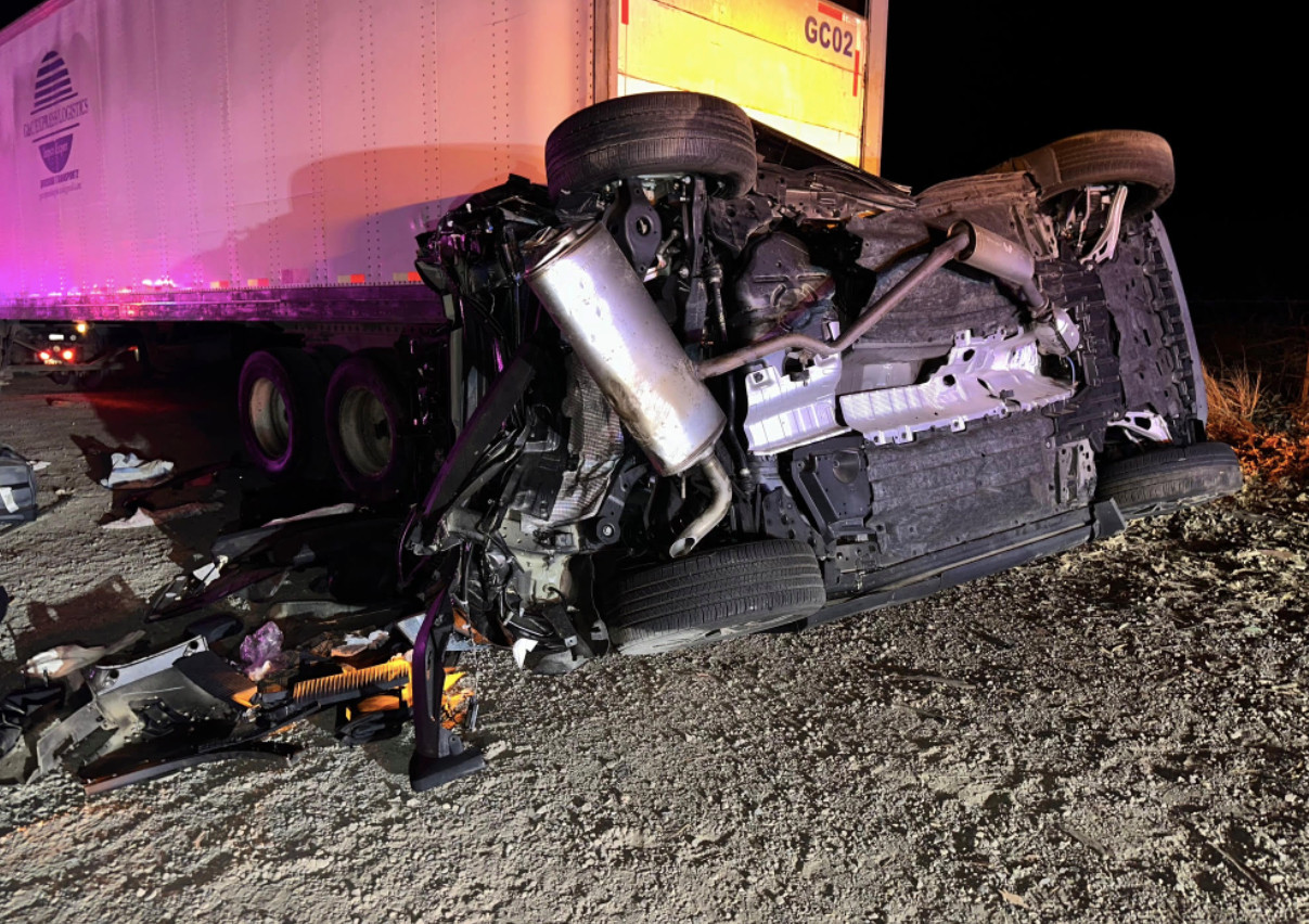 Early Morning Crash on Southbound Interstate 5 Leaves One Dead