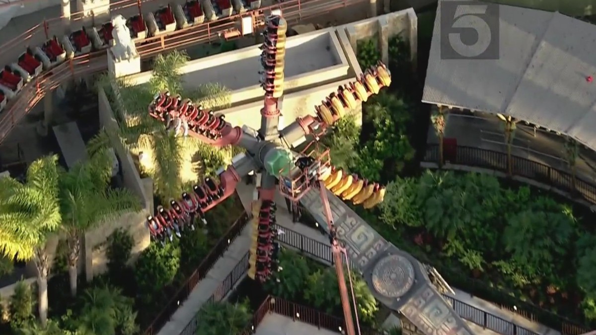 22 Passengers Trapped for Two Hours on Sol Spin Ride at Knott's Berry ...