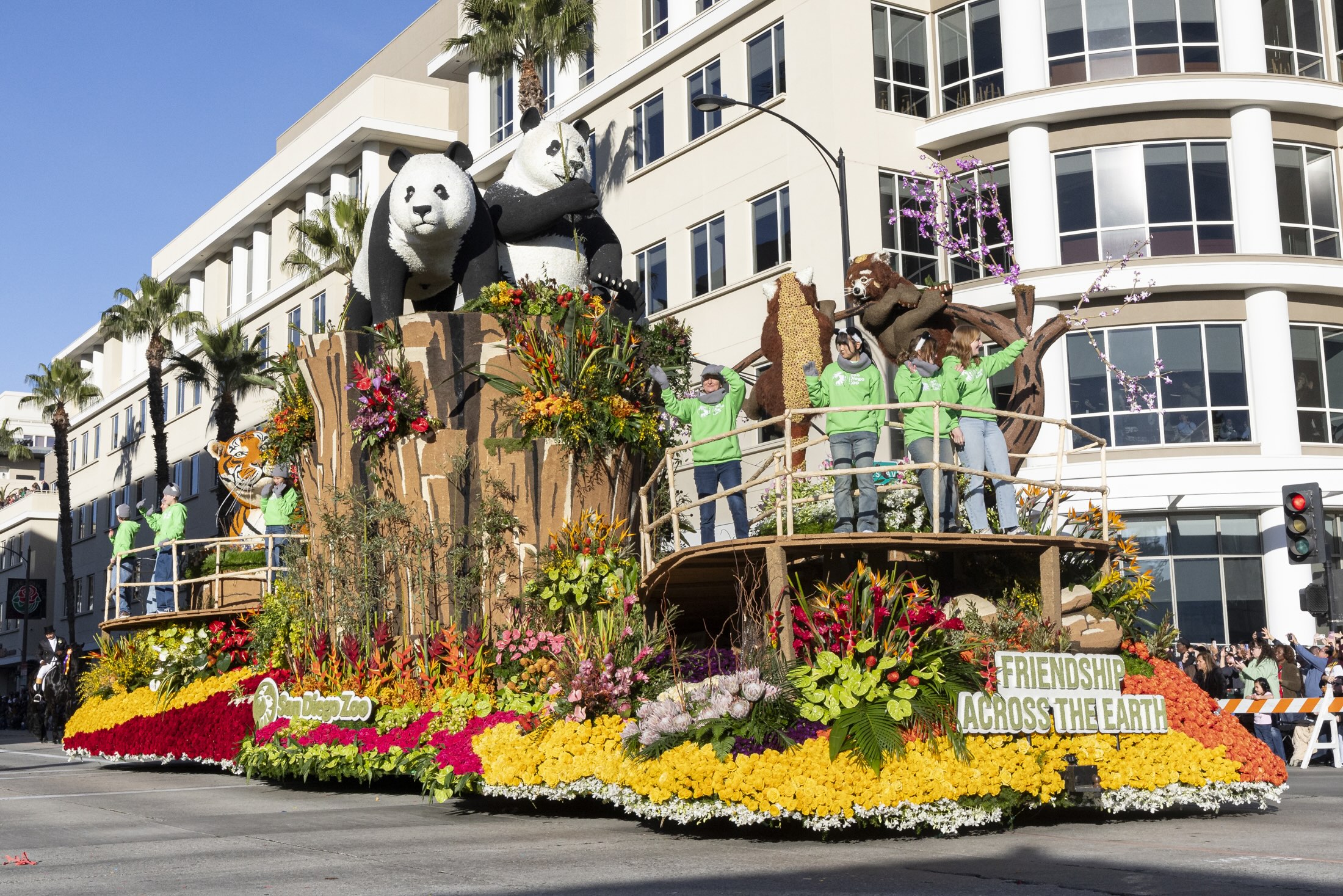 San Diego Zoo Float Takes Top Honors at Rose Parade - Again - Times of ...