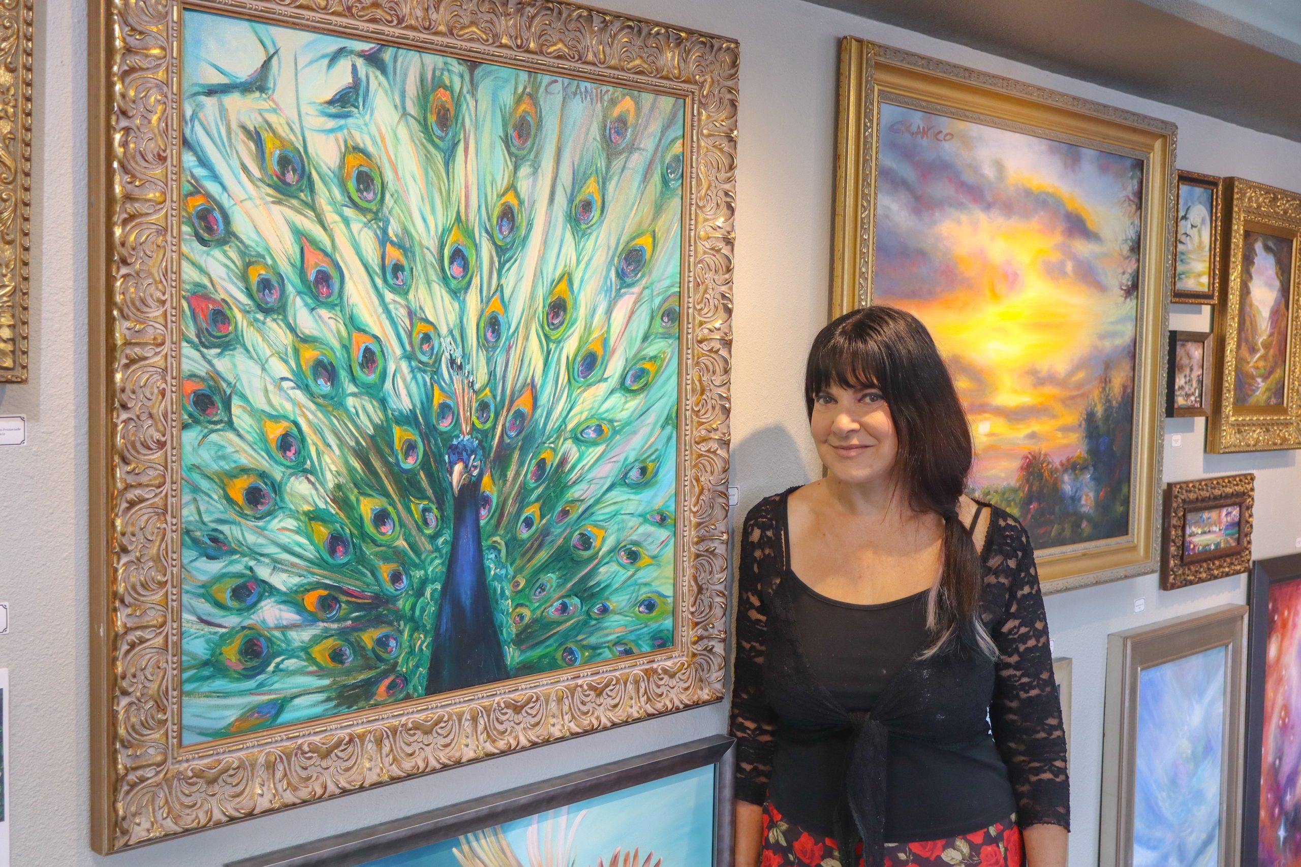La Jolla painter who can see 100 million colors has new exhibit